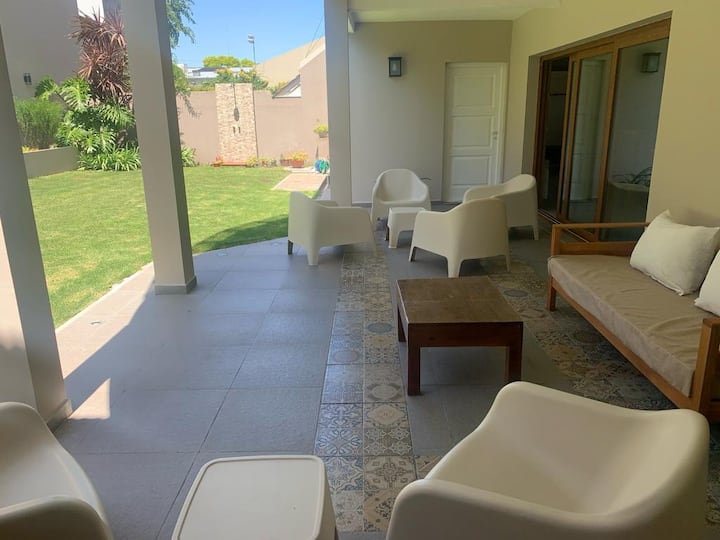 Amplio Y Moderno Chalet Zona B/ Playa Grande - Mar del Plata