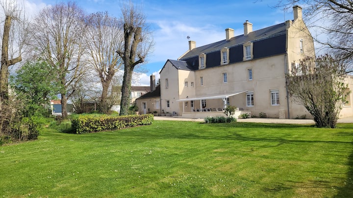 Piscine Billard Balneo 4 Km Mer 12 Adulte 3 Enfant - Caen