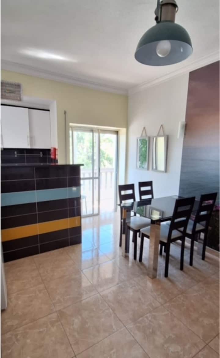 Confortable 1 Bedroom Apt In Costa Da Caparica - Costa da Caparica