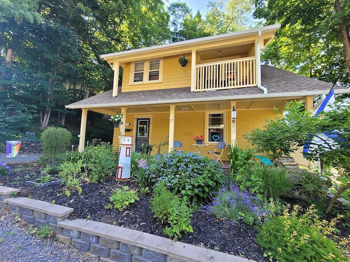 Apartment With Hot Tub & Fire Pit - Wolfville