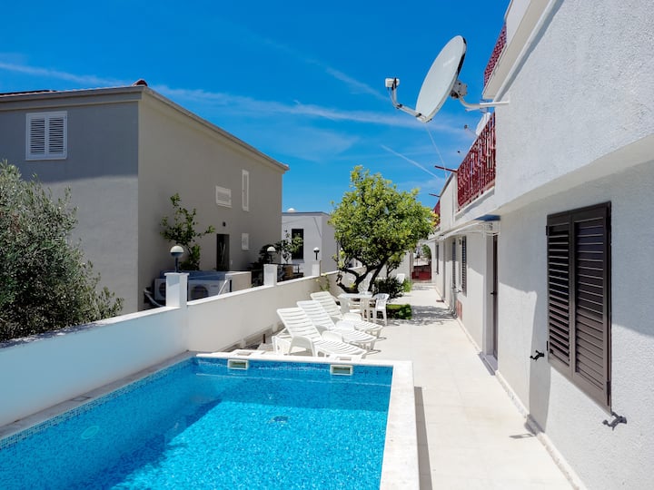 "Villa M&m" 1 Bedroom Apartment - Hvar