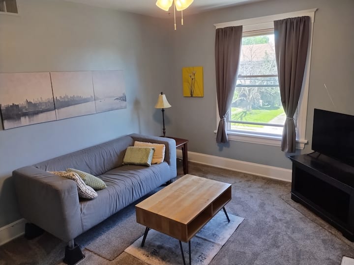 Lovely 3-bedroom Apartment, Close To Everything. - Cincinnati