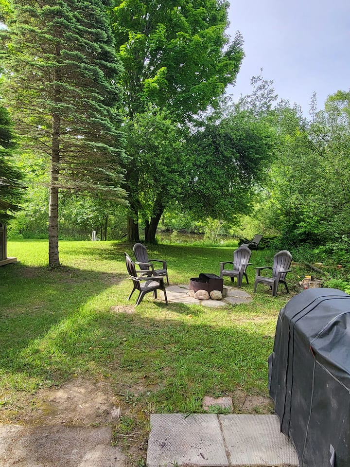 Eastside Pond View Campsite - Clinton