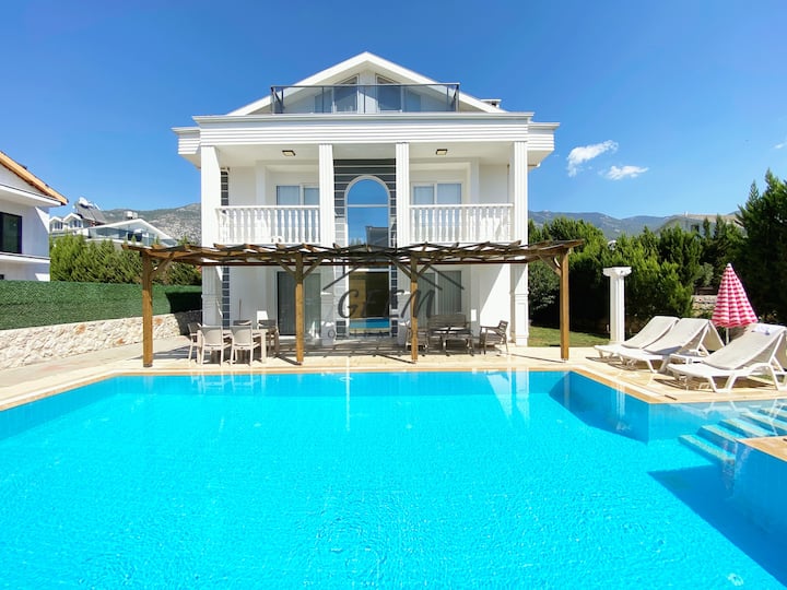 Genis, Konforlu, Havuzlu Villa - Fethiye