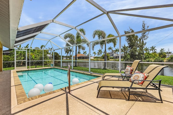 Waterfront Home With Pool-bikes-kayaks And 2 Kings - Cape Coral, FL
