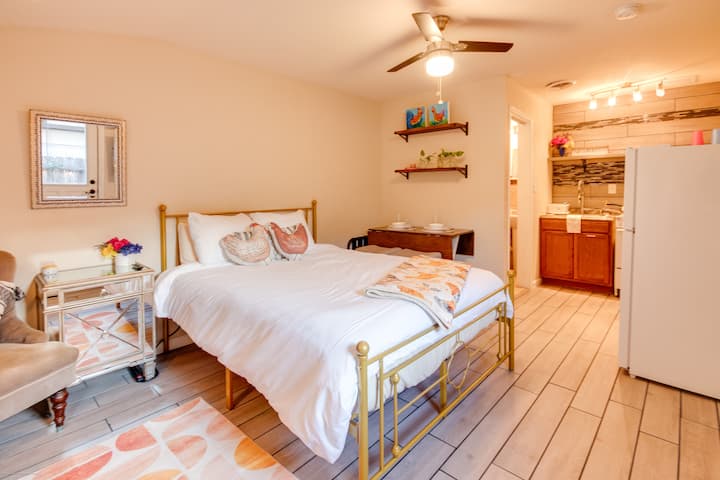 Cozycoop|fallhideaway|10mindtd|kitchen&patio - Pleasant Grove - Dallas