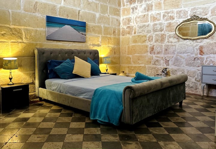 Il-ġgantija Room In 250 Y.o Tal-bambinu Farmhouse - Malta