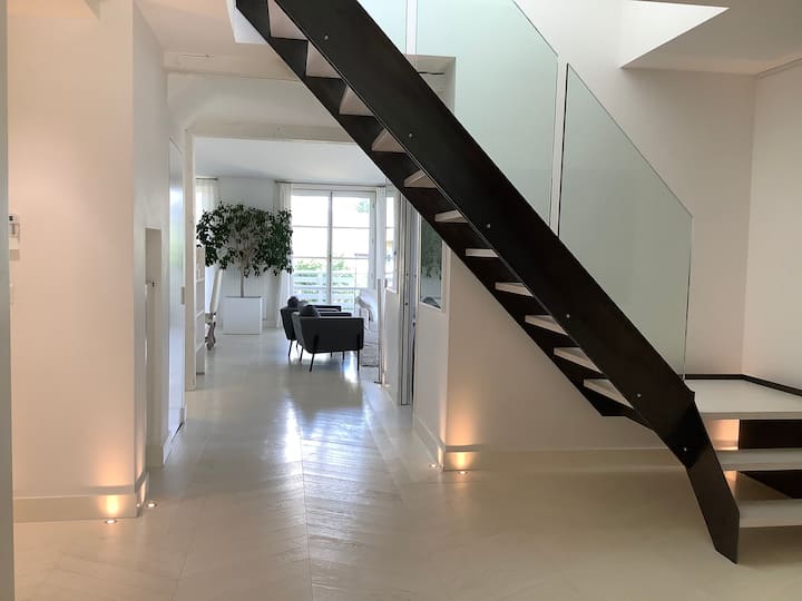 Luxueux Appartement Meublé 4 Chambres - Genève