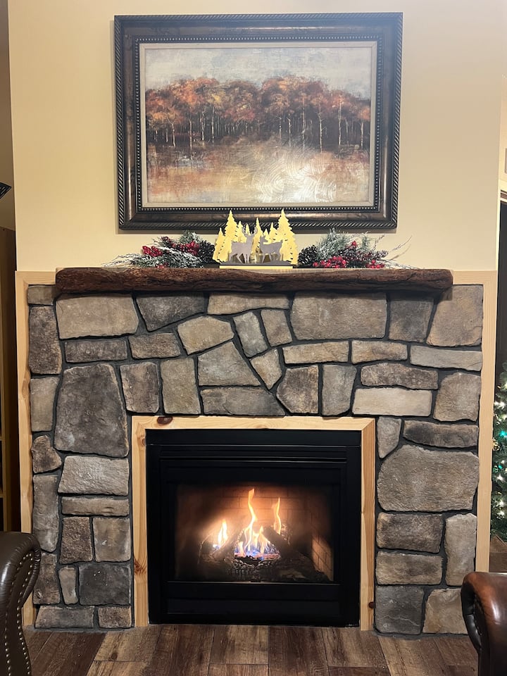 Spacious Relaxing Retreat Hot Tub Fireplace Views - Colorado