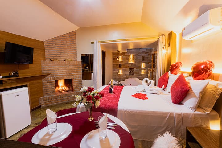 Chalé /Jacuzzi/piscina Aquecida /Café /Lareira/ar - Santo Antônio do Pinhal