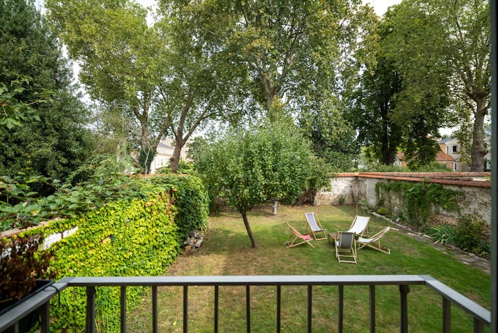 Maison De Ville Avec Jardin - Versailles Centre - Versailles
