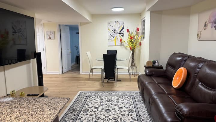 2 Bedrooms Basement Guest Suite Separate Entrance - Pickering