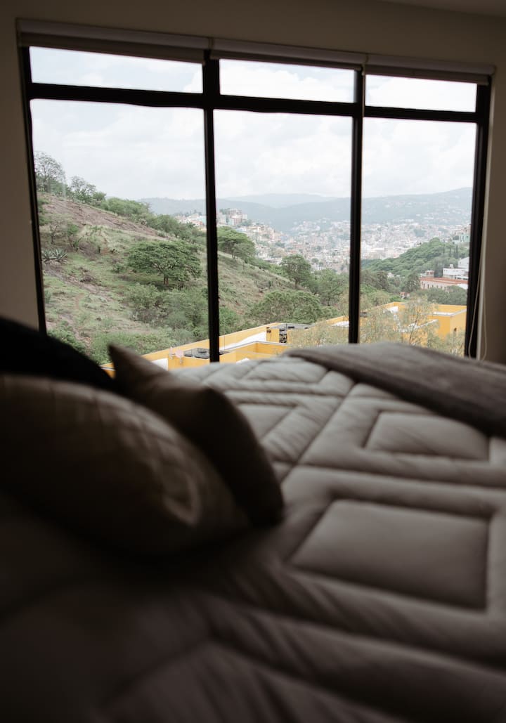 Amazing Apartment With A Great View And Parking! - Guanajuato