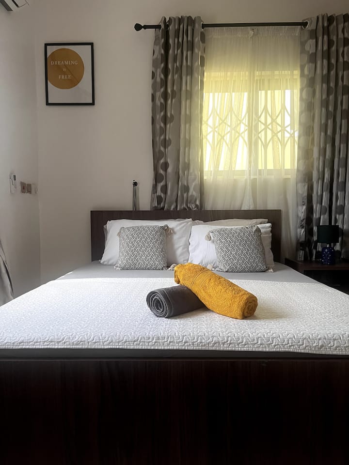 Luxury Apartment, East Airport,accra (Flat 6) - アクラ