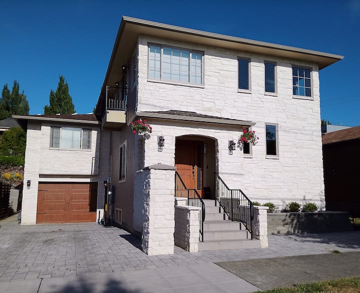 Villa Calabria - Seattle