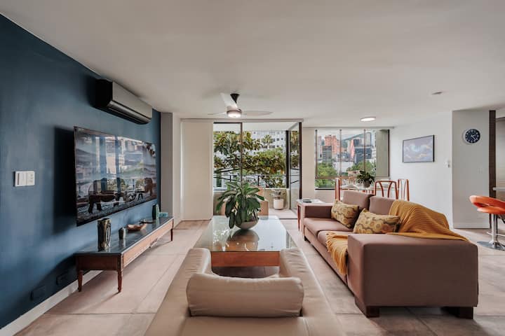 Big 2bdroom Aprt 1/2block Parque Lleras In Poblado - Medellín