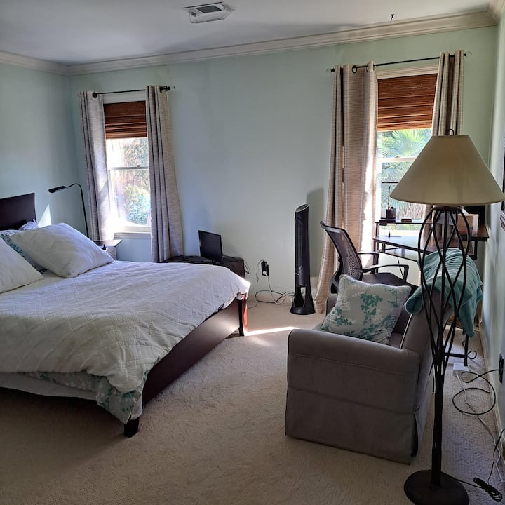 Karen's Peaceful And Relaxing Place - Roswell, GA