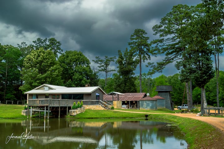 The Farm House, You Will Love It! - Chandler, TX