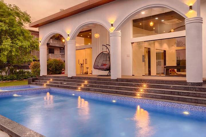 Skyline House-2bhk Candolim Beach-by Homestaydaddy - Goa