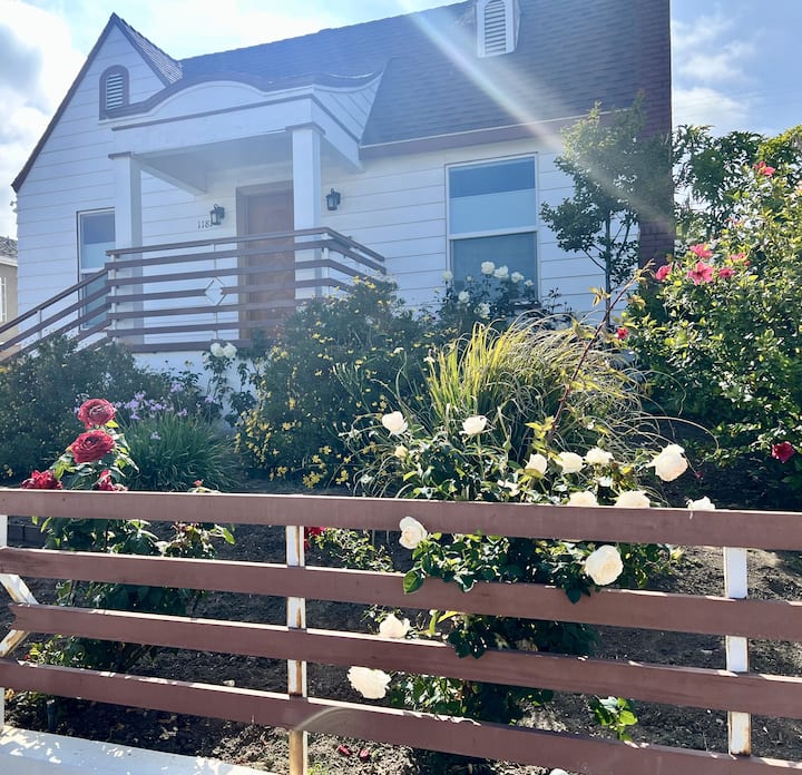 Mid-wilshire Hideaway — Where La Comes Together - Hollywood, CA