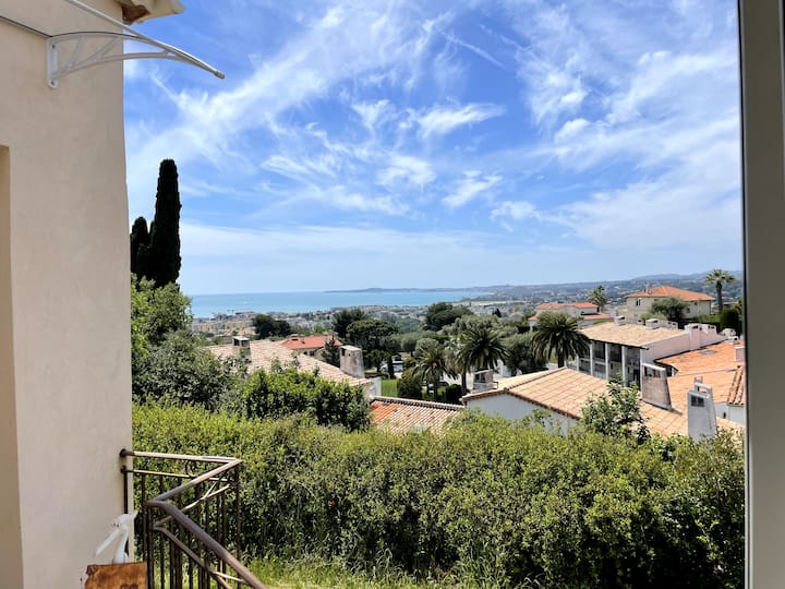 Maison Sur La Colline Vue Mer, Jardin & Parking - Saint-Laurent-du-Var