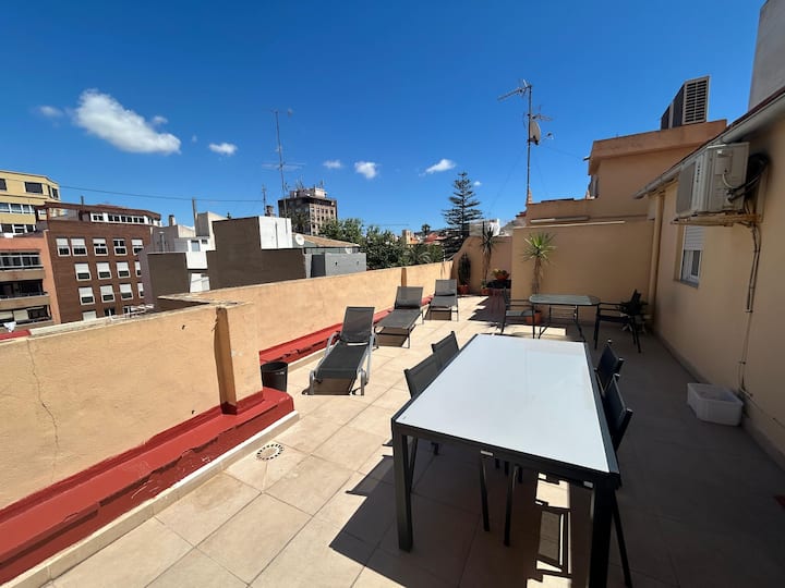 Atico Con Espectacular Terraza En Pleno Centro - Alicante
