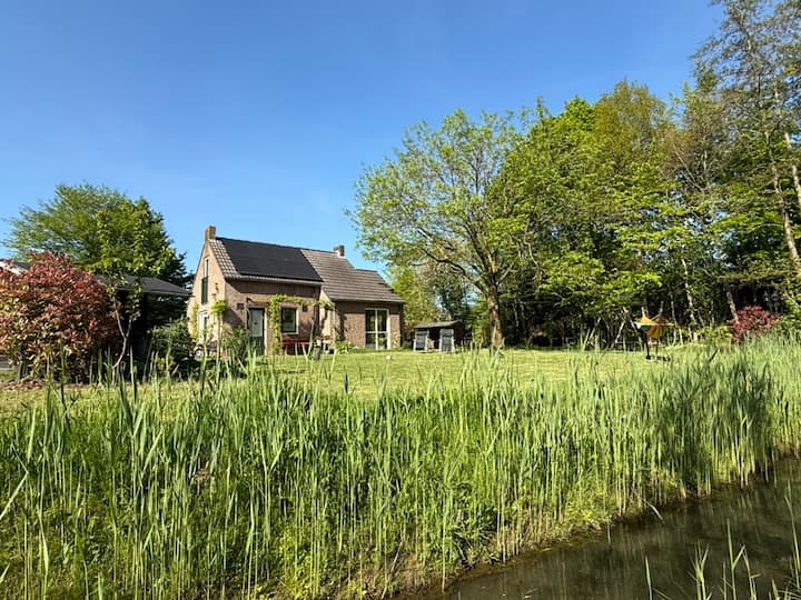 Lovely House And Big Garden To Relax Near Nijmegen - Wijchen
