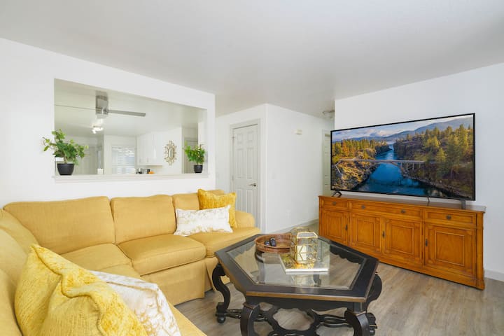 The Cozy Lilac Retreat In Post Falls - Post Falls, ID