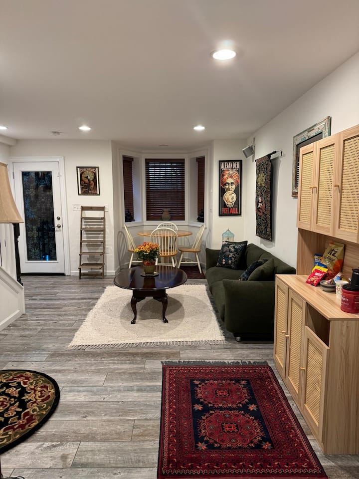 Underground Gypsy Hideaway With Outdoor Patio - Washington, D.C.