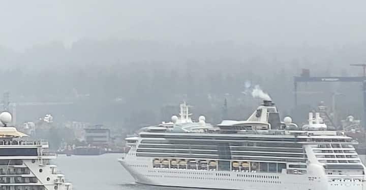 Downtown Paradise: Harbor Views & Luxury Amenities - Vancouver