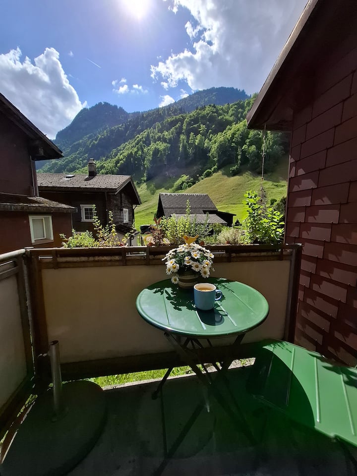 Mattishüüsli - Chalet With A Little Garden - Elm