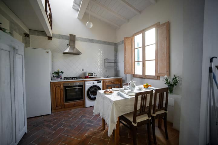 Adorable 2-level Room Ensuite Bathroom Santa Croce - Florence