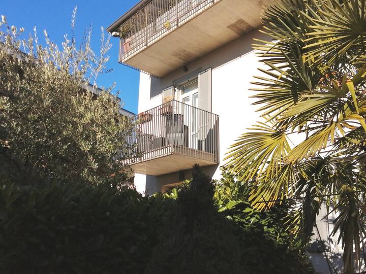 Monolocale Con Terrazzo E Giardino A Bergamo - Bergame