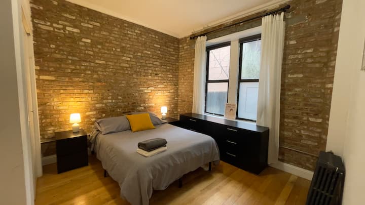 Great 3  Bedroom Apt, Sunny, Subway 3 Minutes. - New York City