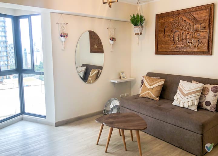 Beautiful 1 Br Apt With Free Garage | 1308 - Lima