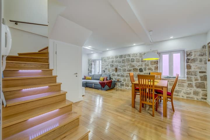 Beautiful Apartment In The Centar Of Split - Split