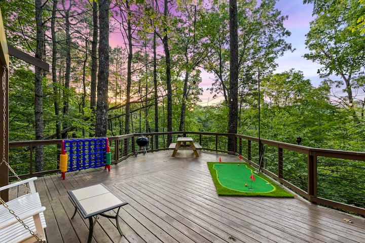 180° Forest Views | Kid Games | King Bed | Hiking - Blue Ridge, GA