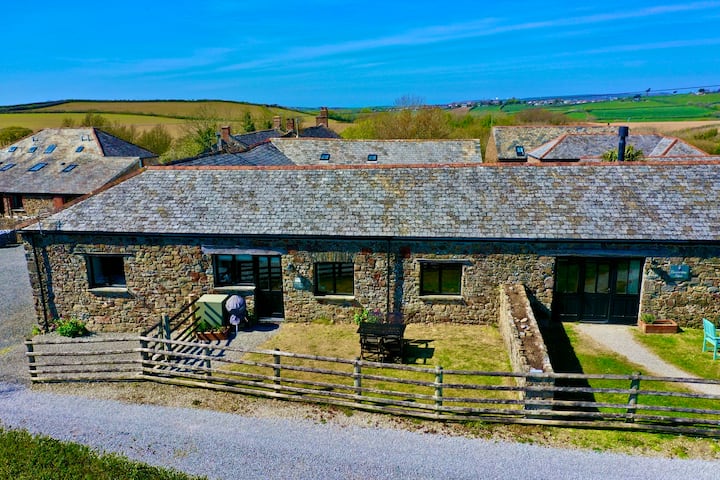 Barn In Cornwall – Rural Views & Near Beach - Bude