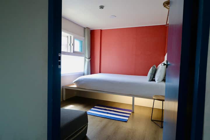 K드라마 바이브! 서울 동대문 야경 보이는 루프탑 테라스 객실, 역세권 도보 1분 거리 - South Korea