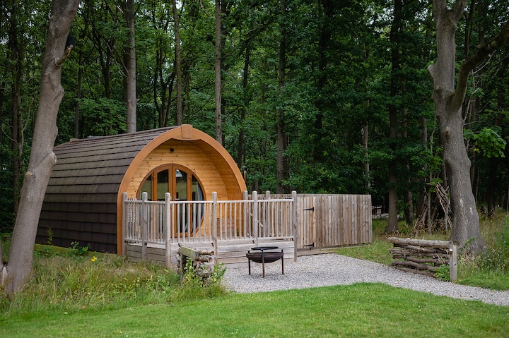 Xl Pod With Hot Tub, For Xl Enjoyment. (No 12) - Wetherby