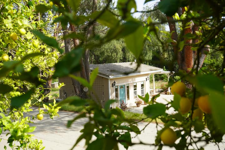 Cottage In Organic Lemon Grove - Nature Oasis - Santa Paula, CA