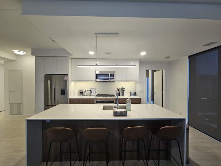 *Friendly* City Suite In Kensington *2bed+2bath* - Calgary