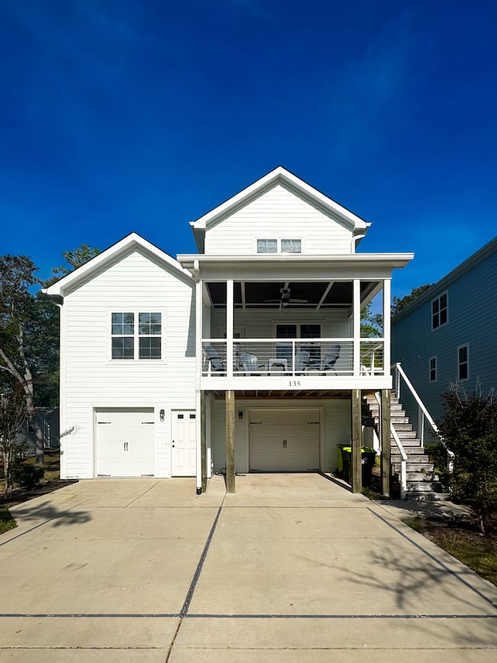 Dink Or Swim Oki - The Pickleball House! - Oak Island, NC