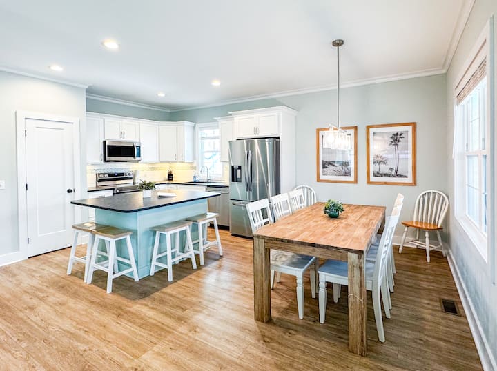Dink Or Swim Oki - The Pickleball House! - Oak Island, NC