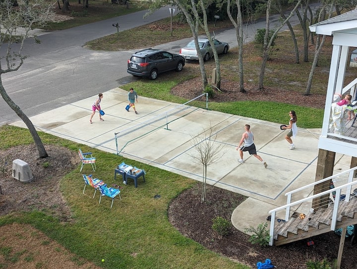 Dink Or Swim Oki - The Pickleball House! - Oak Island, NC