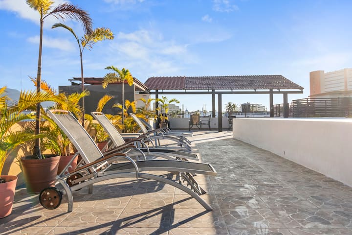 Condo In Versalles! Ideal To Enjoy Vallarta! - Puerto Vallarta