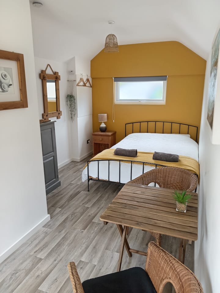 The Studio @ No 28
Annexe With Patio And Sauna - Wareham, UK