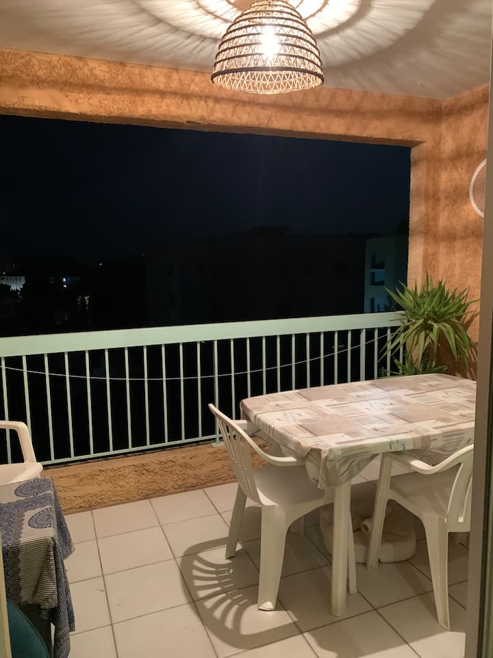 Appartement Climatisé En Résidence Avec Piscine. - Cavalaire-sur-Mer