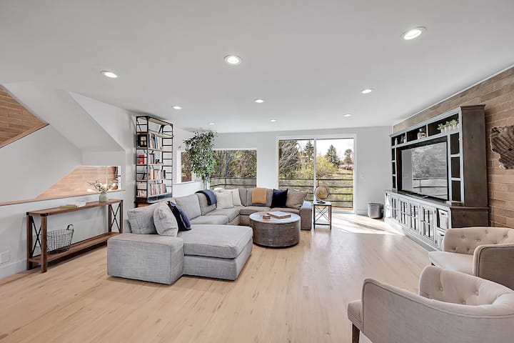 Villa Solana – Luxury Near Red Rocks & Downtown - Lakewood, CO