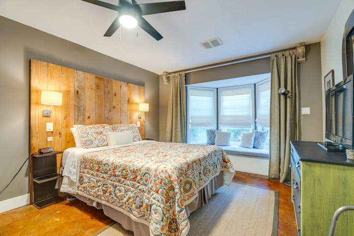 Charming One Bedroom Walkable To Zilker & South Lamar; Secluded Multi-unit Home - オースティン, TX